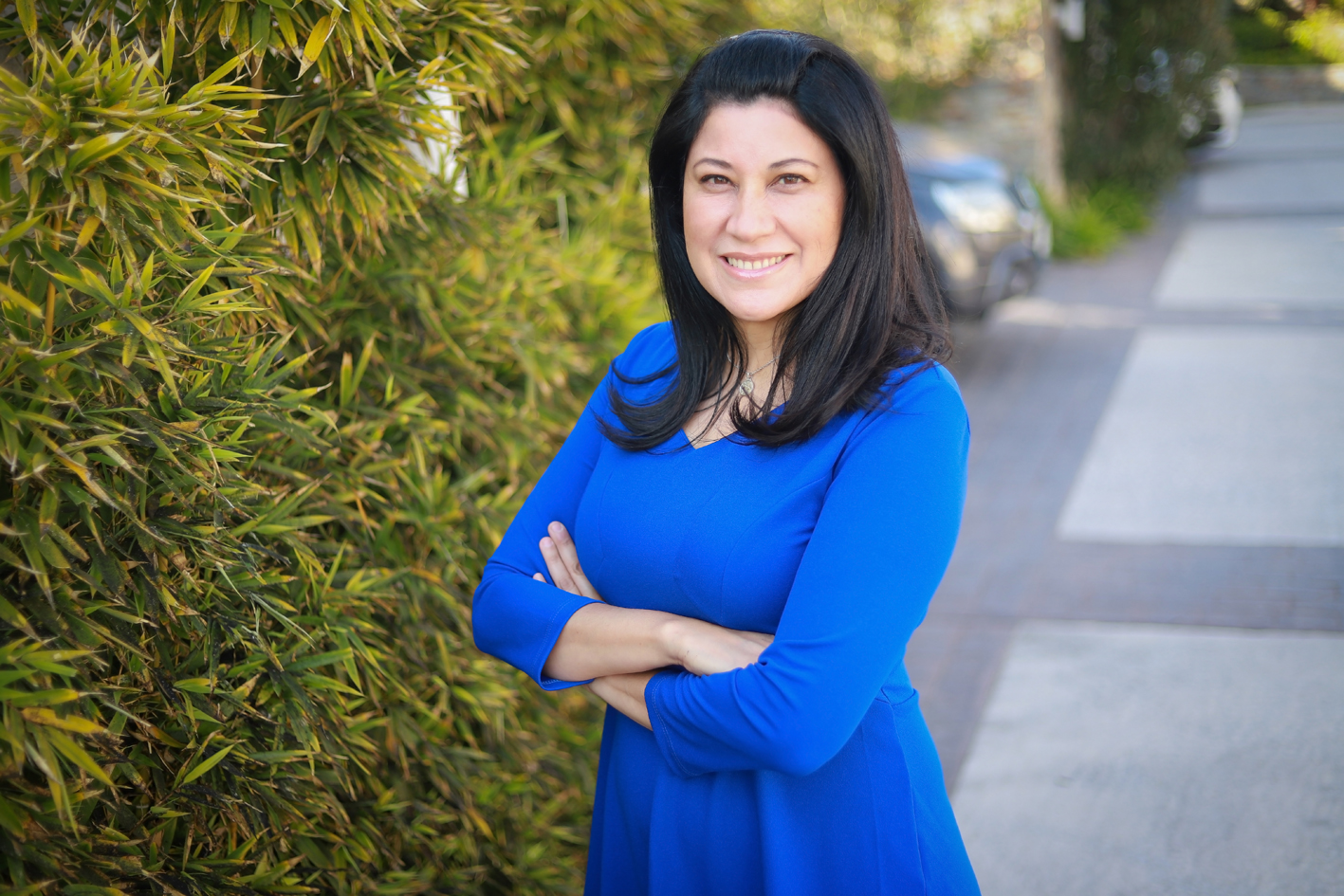 Apta, el primer HUB liderado 100% por mujeres: Emma Chávez asume como ...